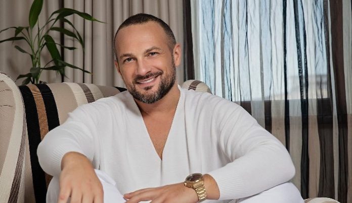 Zeničanin Emelin Fetić oduševio novom obradom hita "Zar i danas" (VIDEO ...