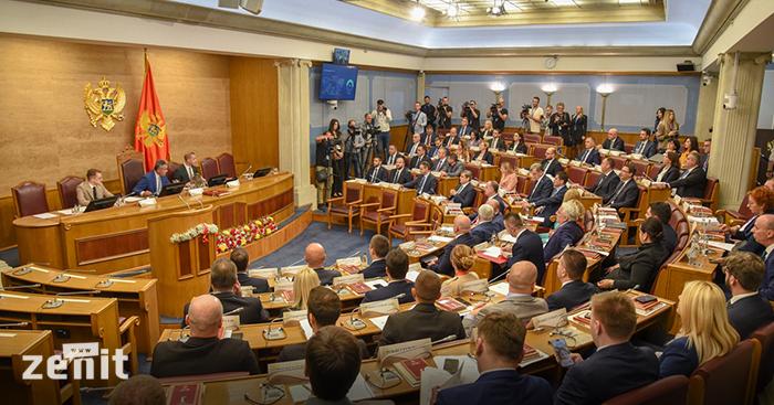 Skupština Crne Gore bira predsjednika Parlamenta i novu Vladu - Zenit.ba Skupština Crne Gore bira predsjednika Parlamenta i novu Vladu - Zenit.ba