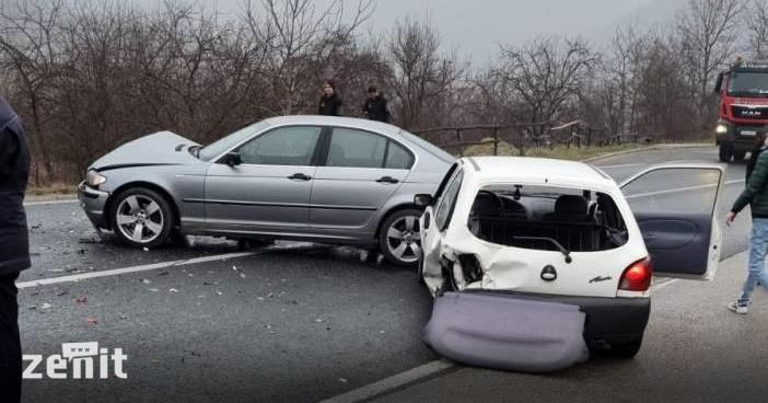 Saobraćajna nesreća u mjestu Hece kod Zenice, saobraćaj potpuno obustavljen - Zenit.ba